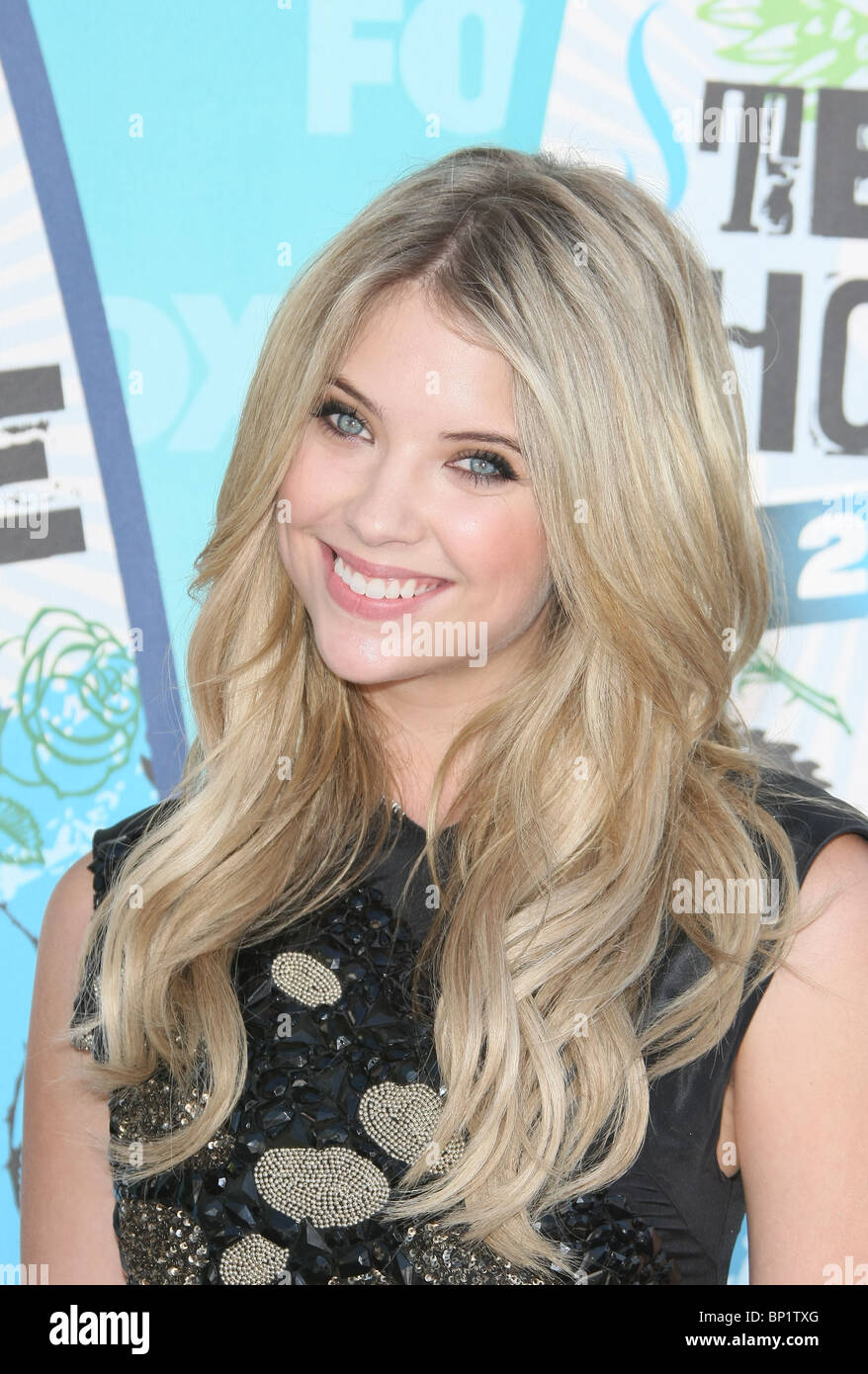Actress ashley benson hi-res stock photography and images - Alamy