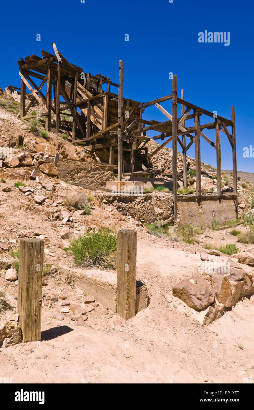 The Cashier Mill at the Eureka Mine, Death Valley National Park ...