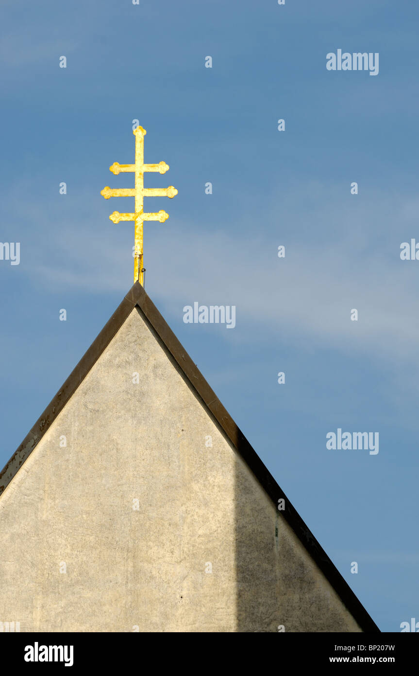 High rooftop cross hi-res stock photography and images - Alamy