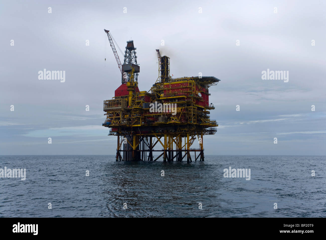 Gas rig north sea flame hi-res stock photography and images - Alamy