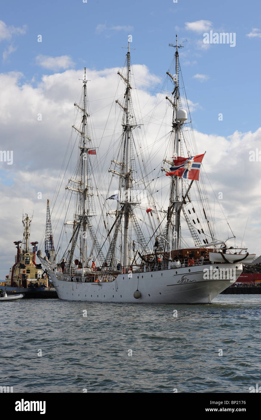 Christian Radich leaving Hartlepool Stock Photo - Alamy