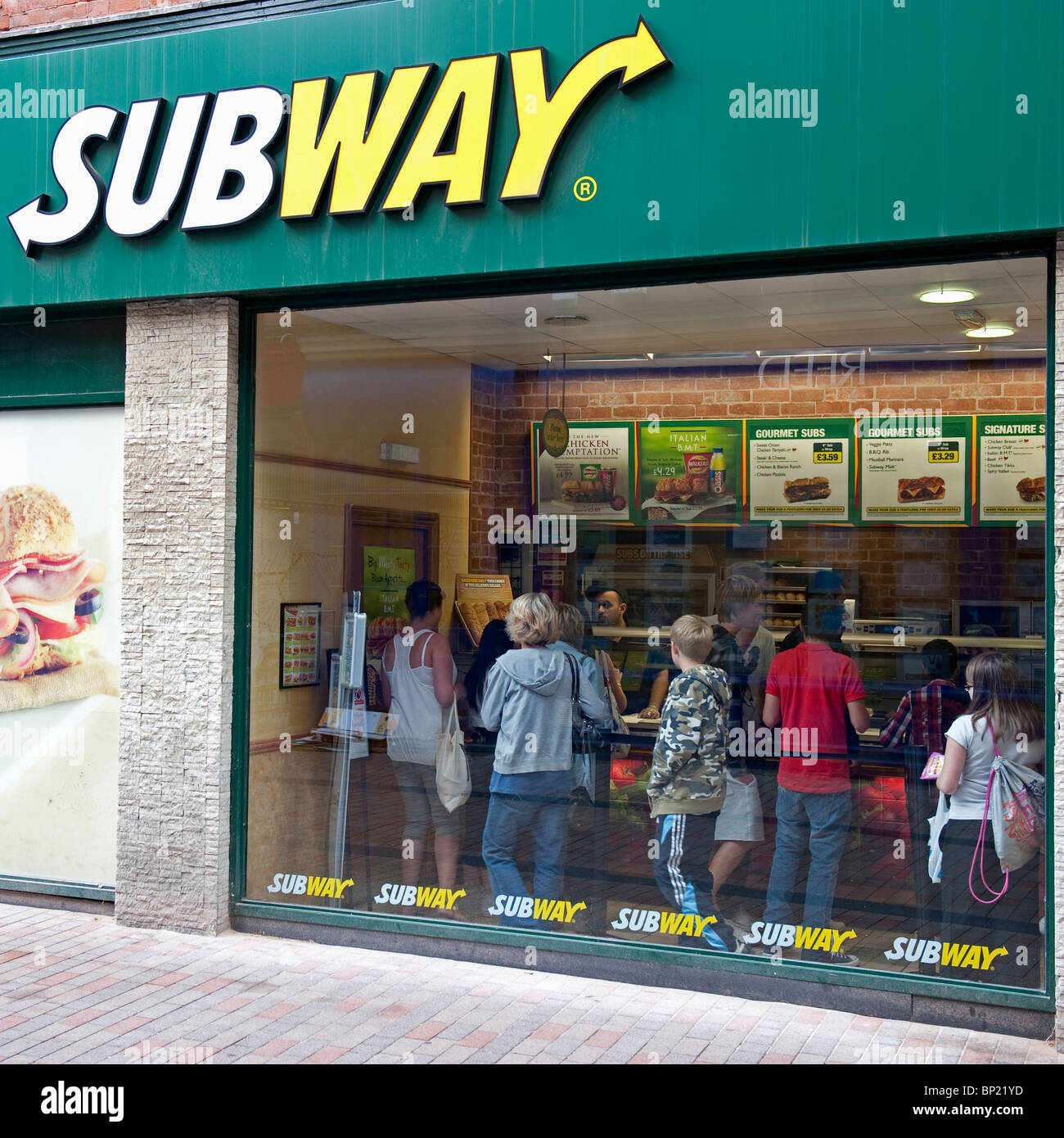 Subway restaurant uk hi-res stock photography and images - Alamy