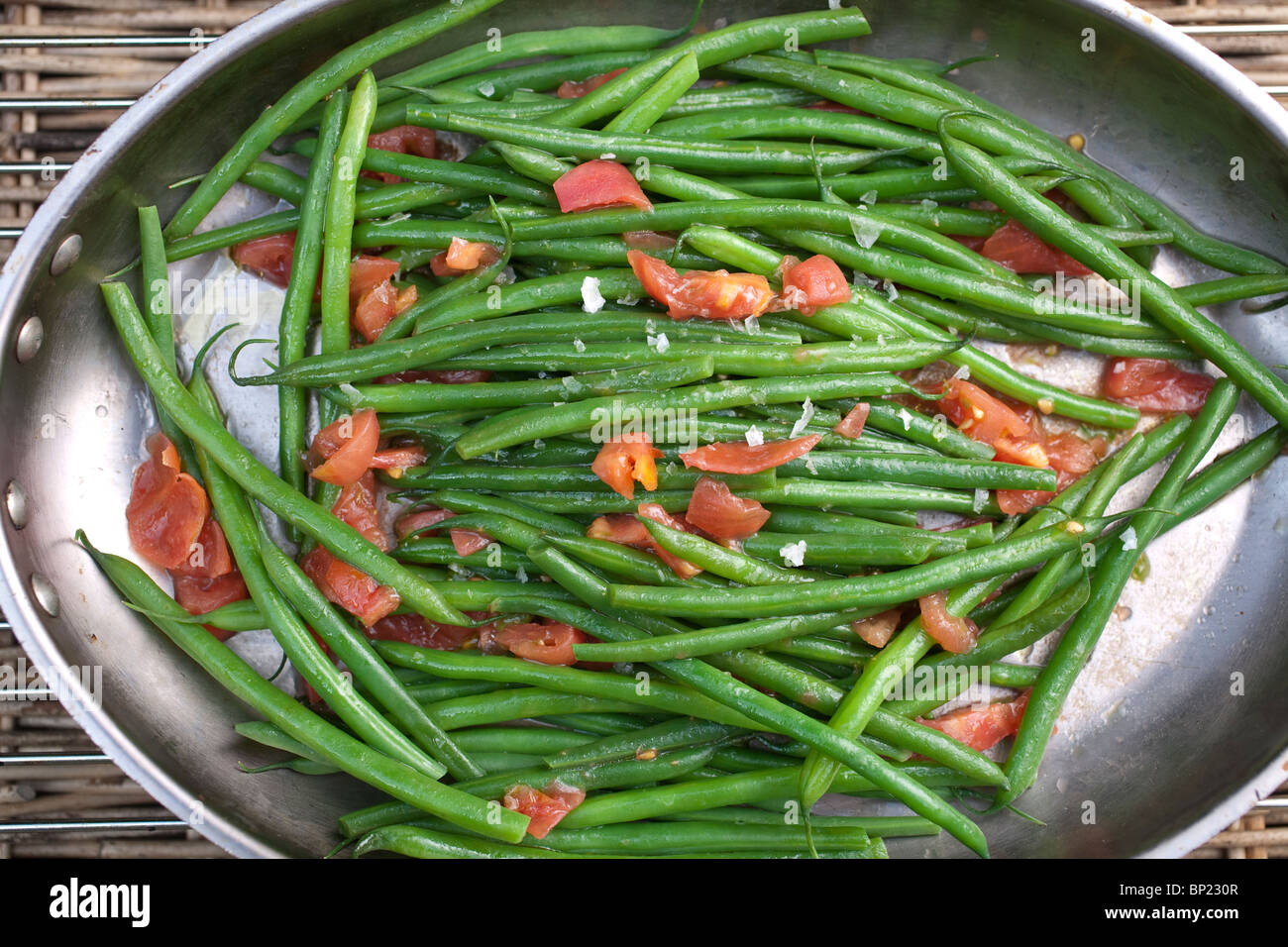 Planting runner beans hi-res stock photography and images - Alamy