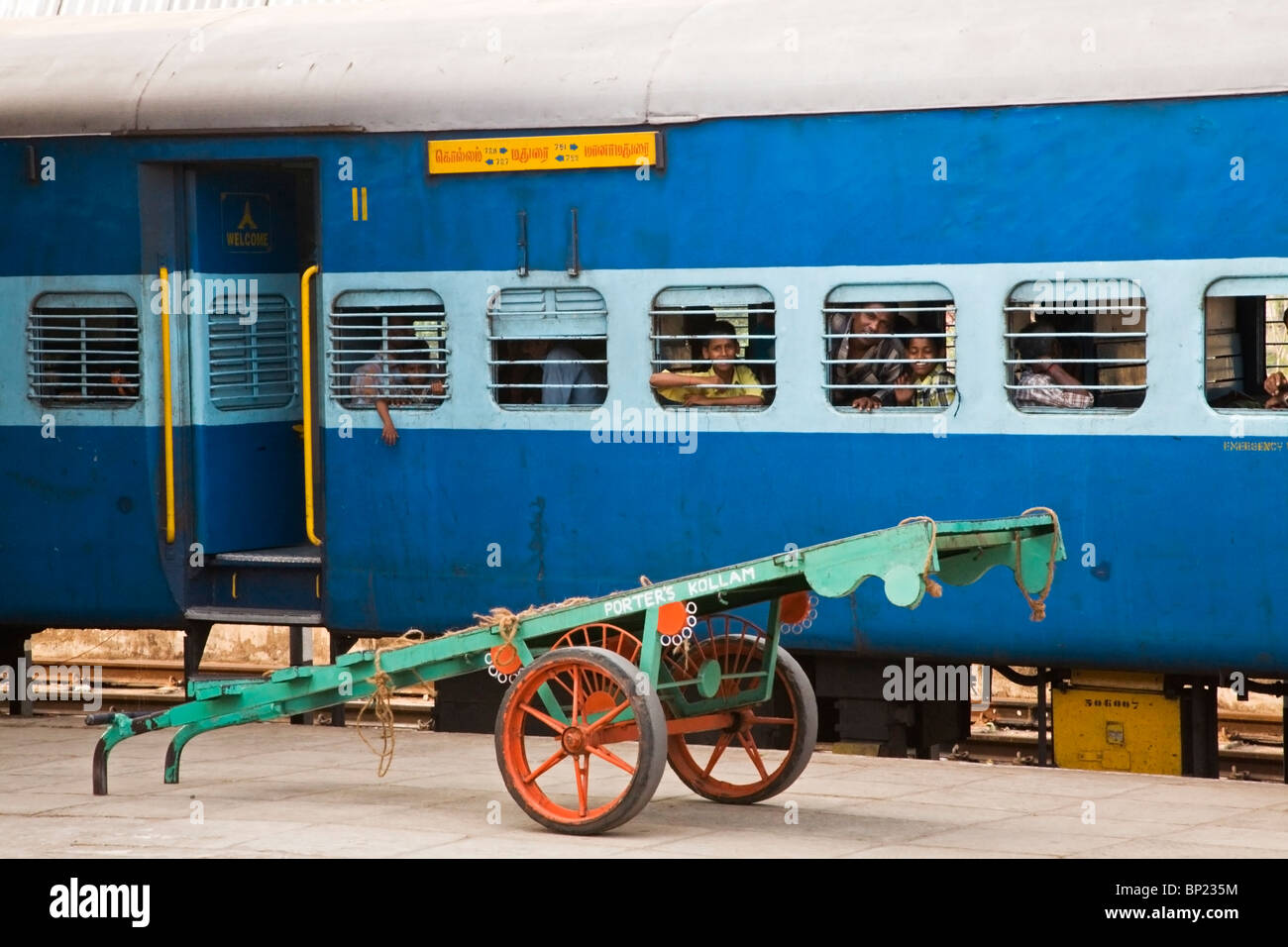 Porters trolley hi-res stock photography and images - Alamy