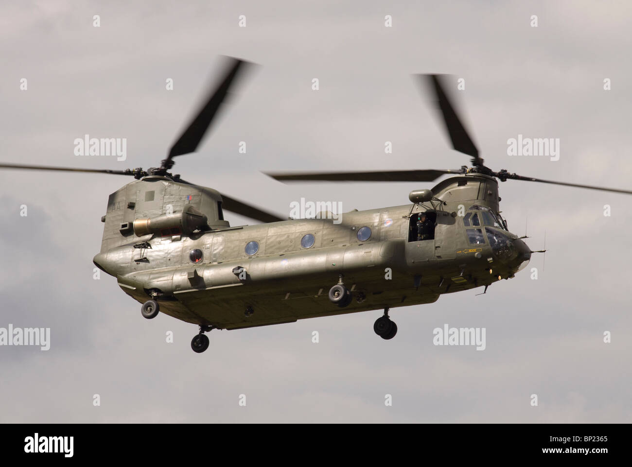 ZA670 Royal Air Force Boeing Chinook HC2 helicopter Stock Photo - Alamy