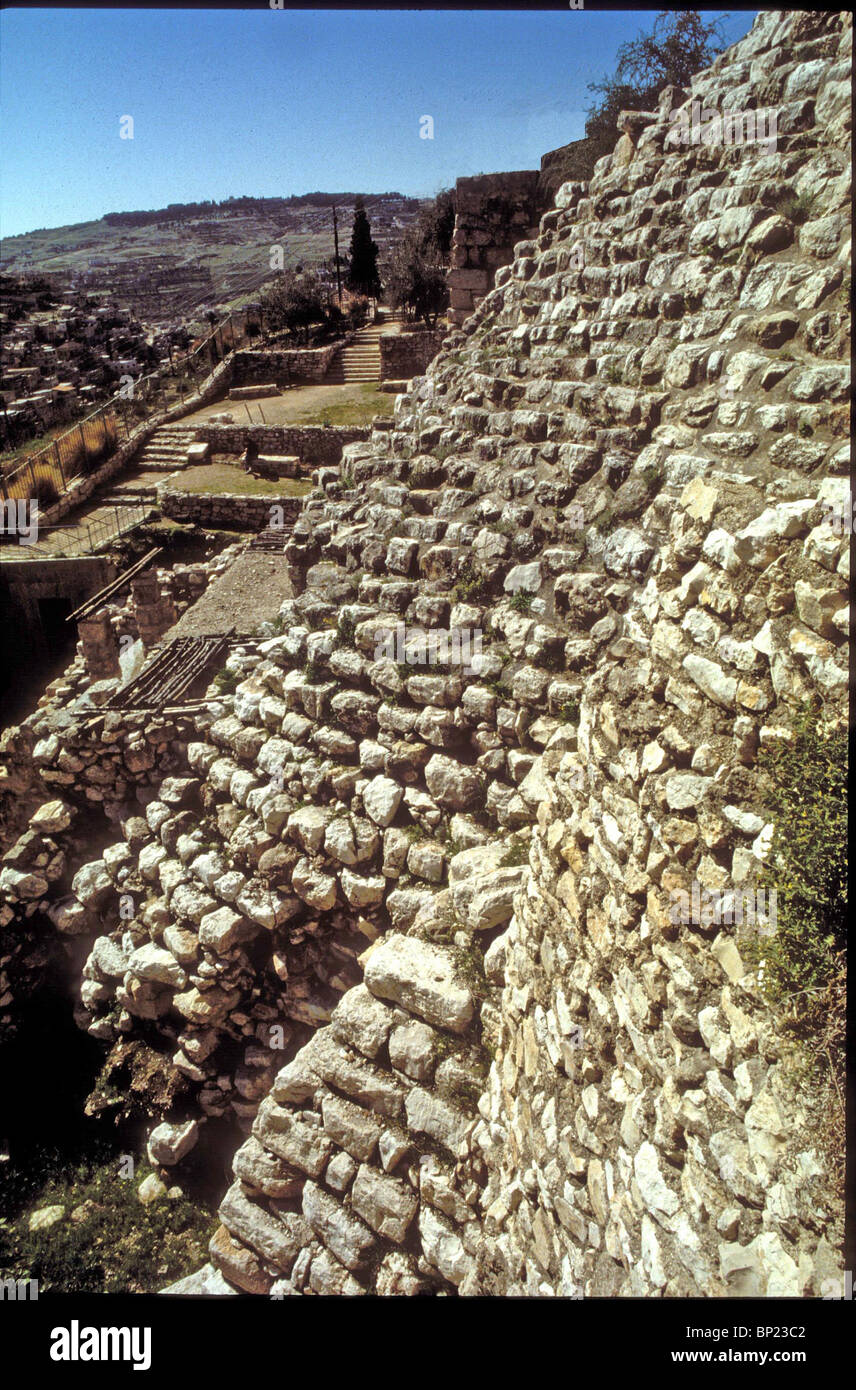 164. CITY OF DAVID, AREA G' WITH THE SUPPORTING WALL OF A 10TH. C. BC ...