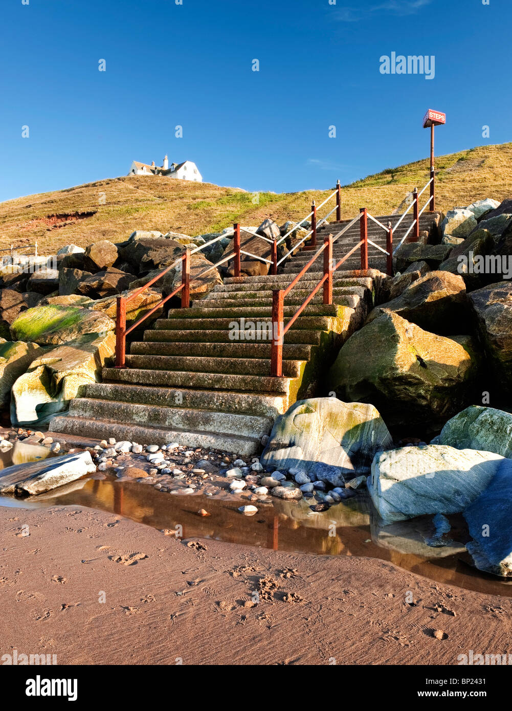 Whitby beach yorkshire hi-res stock photography and images - Alamy