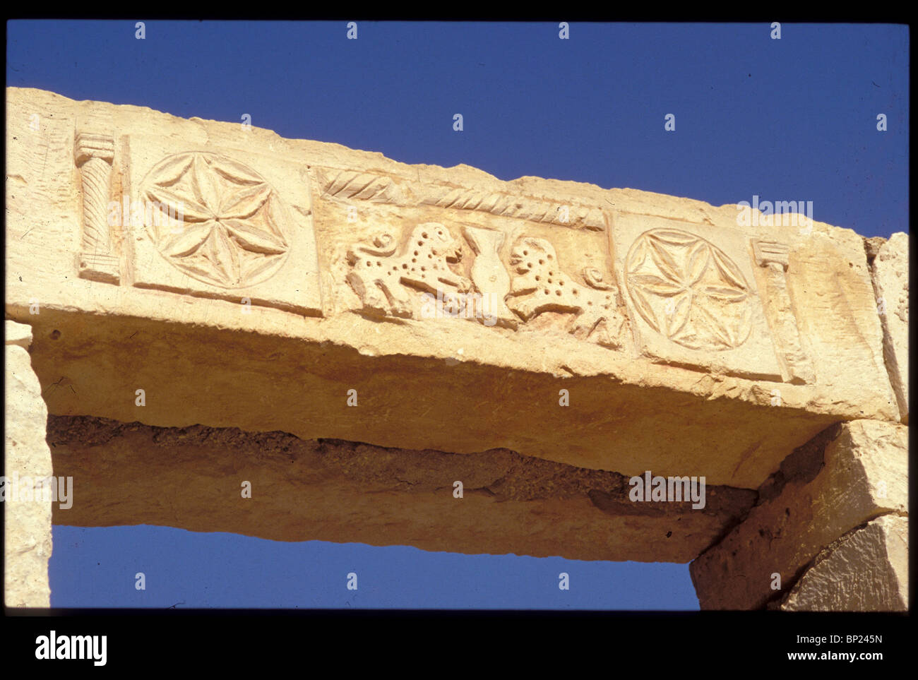 407. AVDAT (OBODA), GENERAL VIEW ON ONE OF THE ARCHITECTURAL REMAINS OF ...