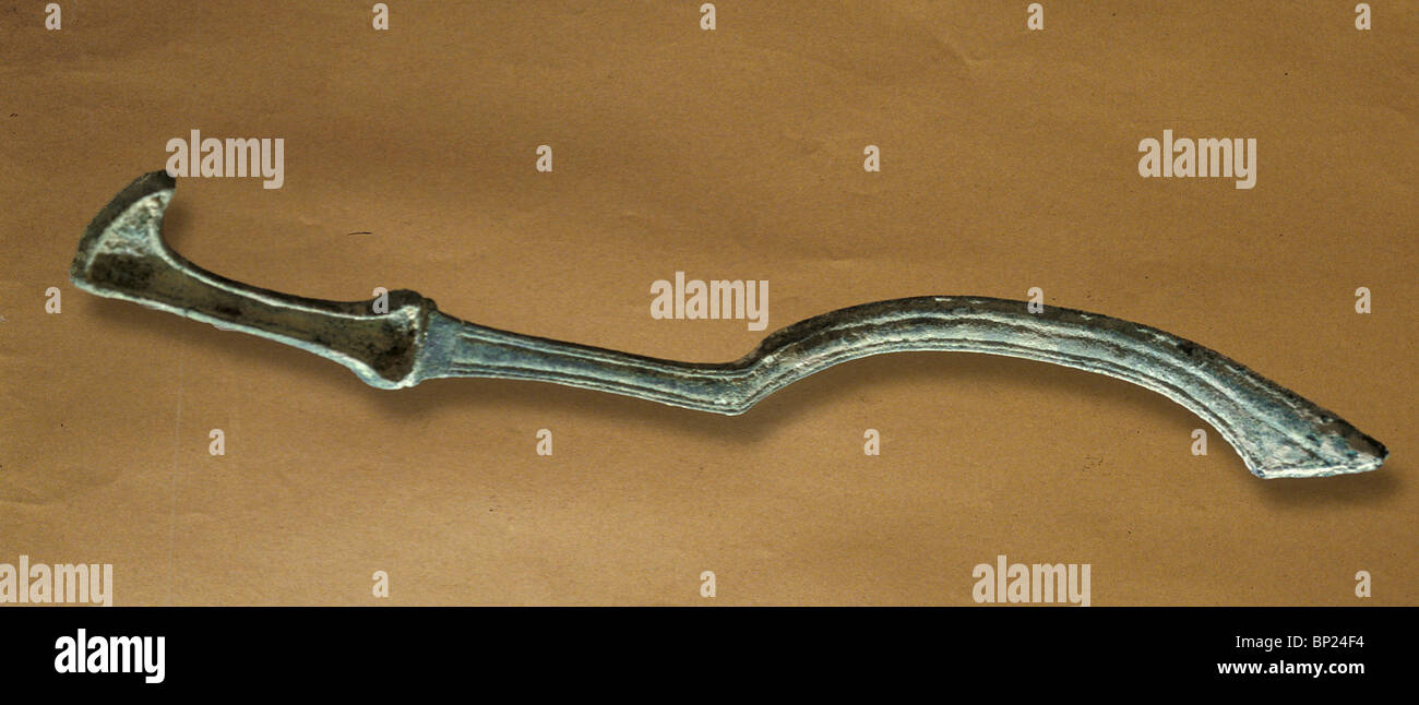 SICKLE SWORD CNAANITE PERIOD C. 11-10TH. C. B.C. FOUND IN SAMARIA. THE SPECIALY SHAPED SWORD WAS ...