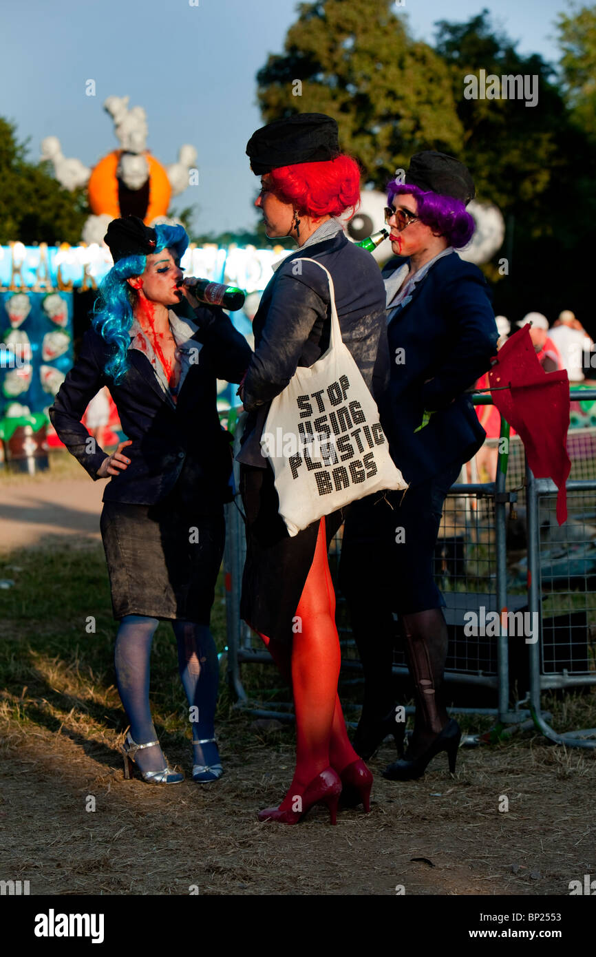 Men cross dressing as women hi-res stock photography and images - Alamy