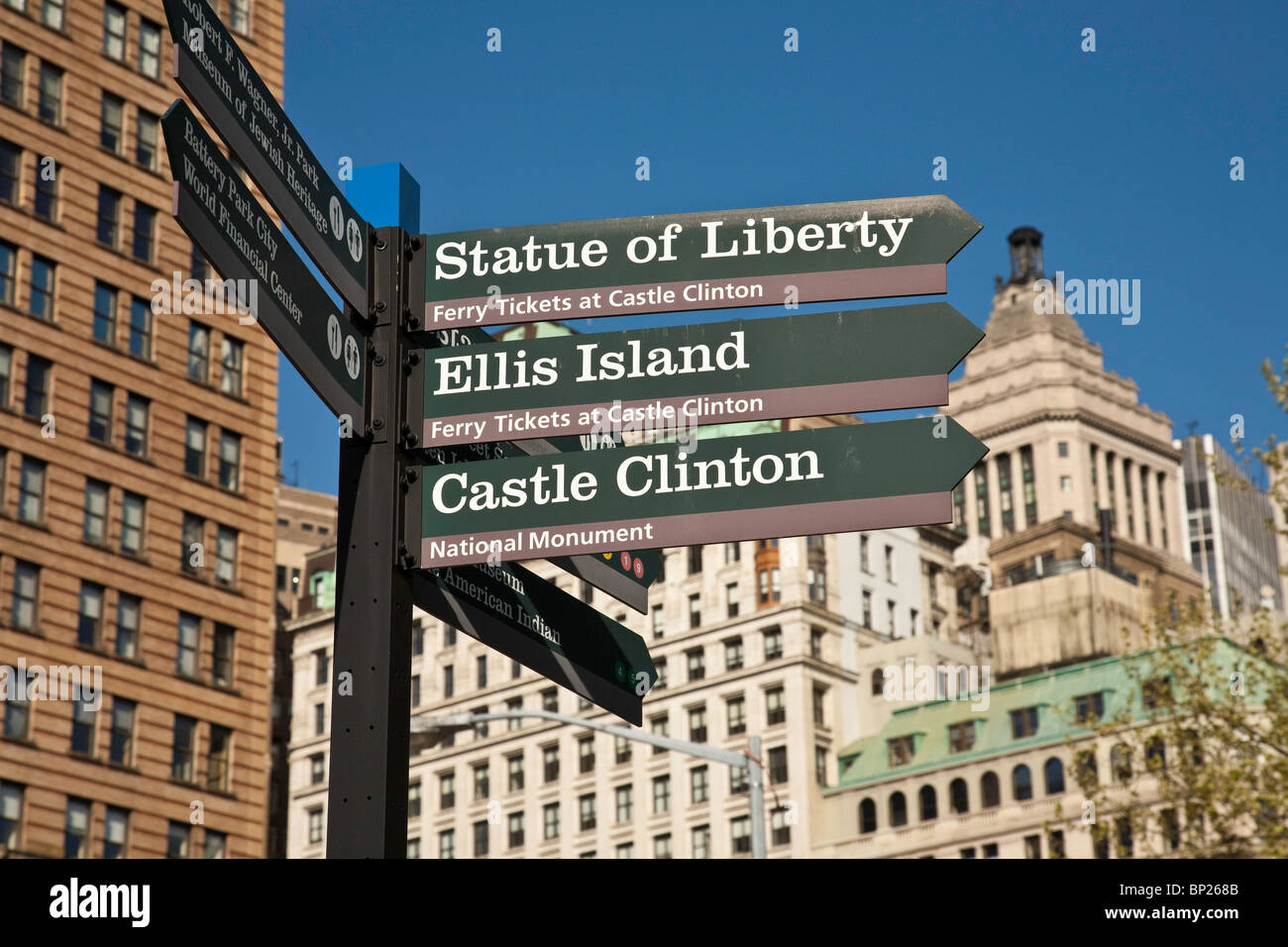 Signpost arrows hi-res stock photography and images - Alamy