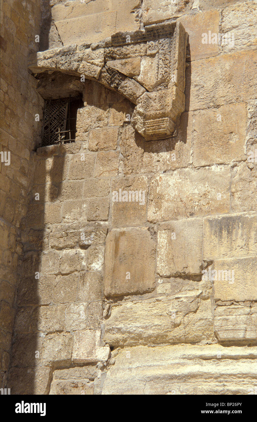 THE TEMPLE MOUNT, 'HULDAH GATES', REMINDS OF THE UPPER LINTEL OF ONE OF ...