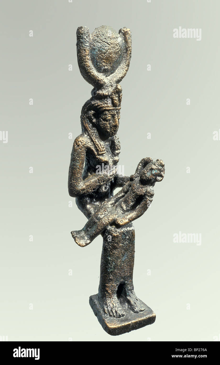 BRONZE STATUE OF THE EGYPTIAN DEITY ISIS AND HORUS Stock Photo - Alamy