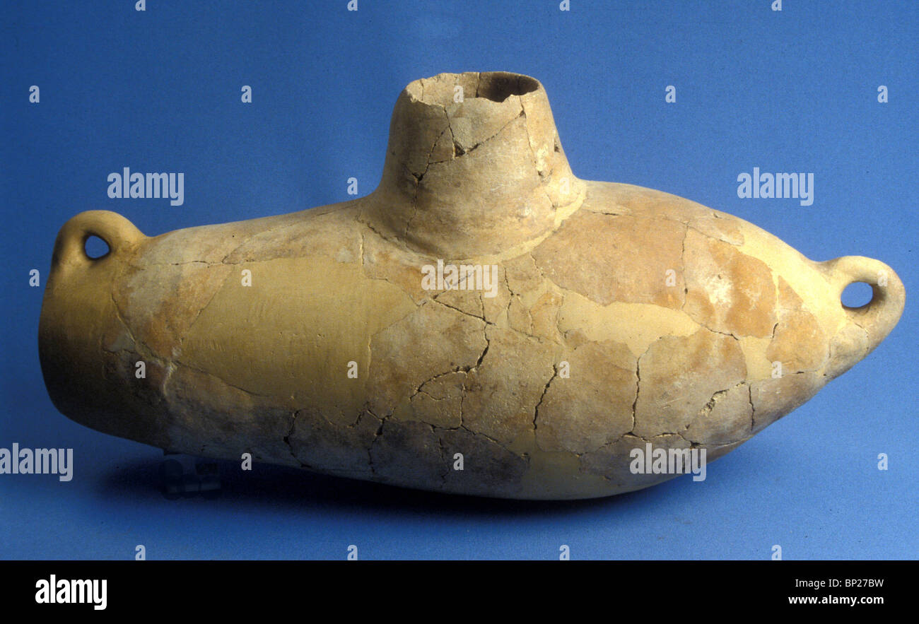 Pottery for cheese making hi-res stock photography and images - Alamy