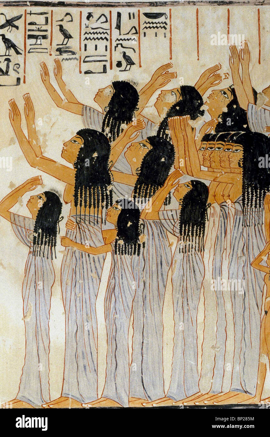 Egyptian women mourning hi-res stock photography and images - Alamy