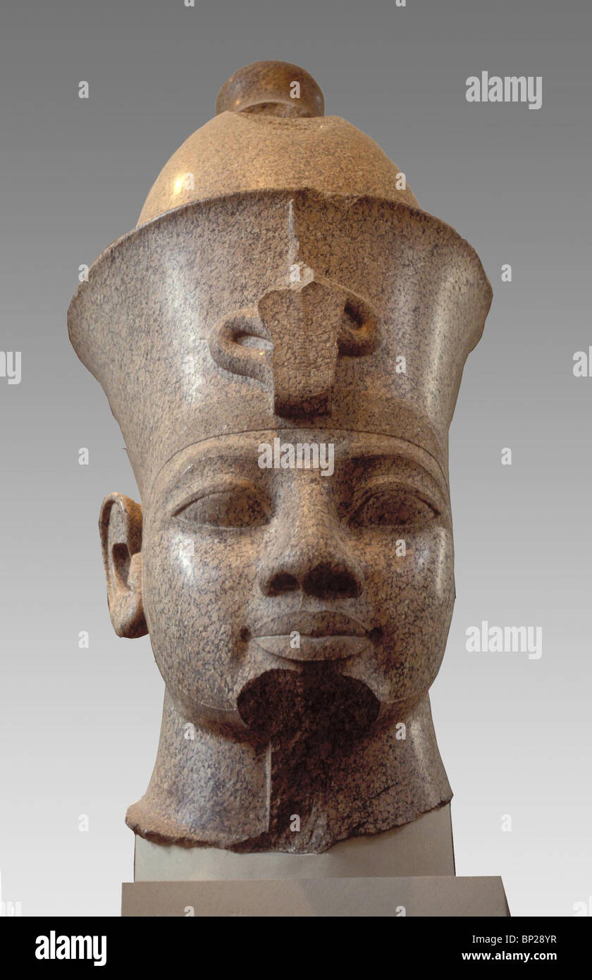 2432 granite head pharaoh amenophis hi-res stock photography and images ...