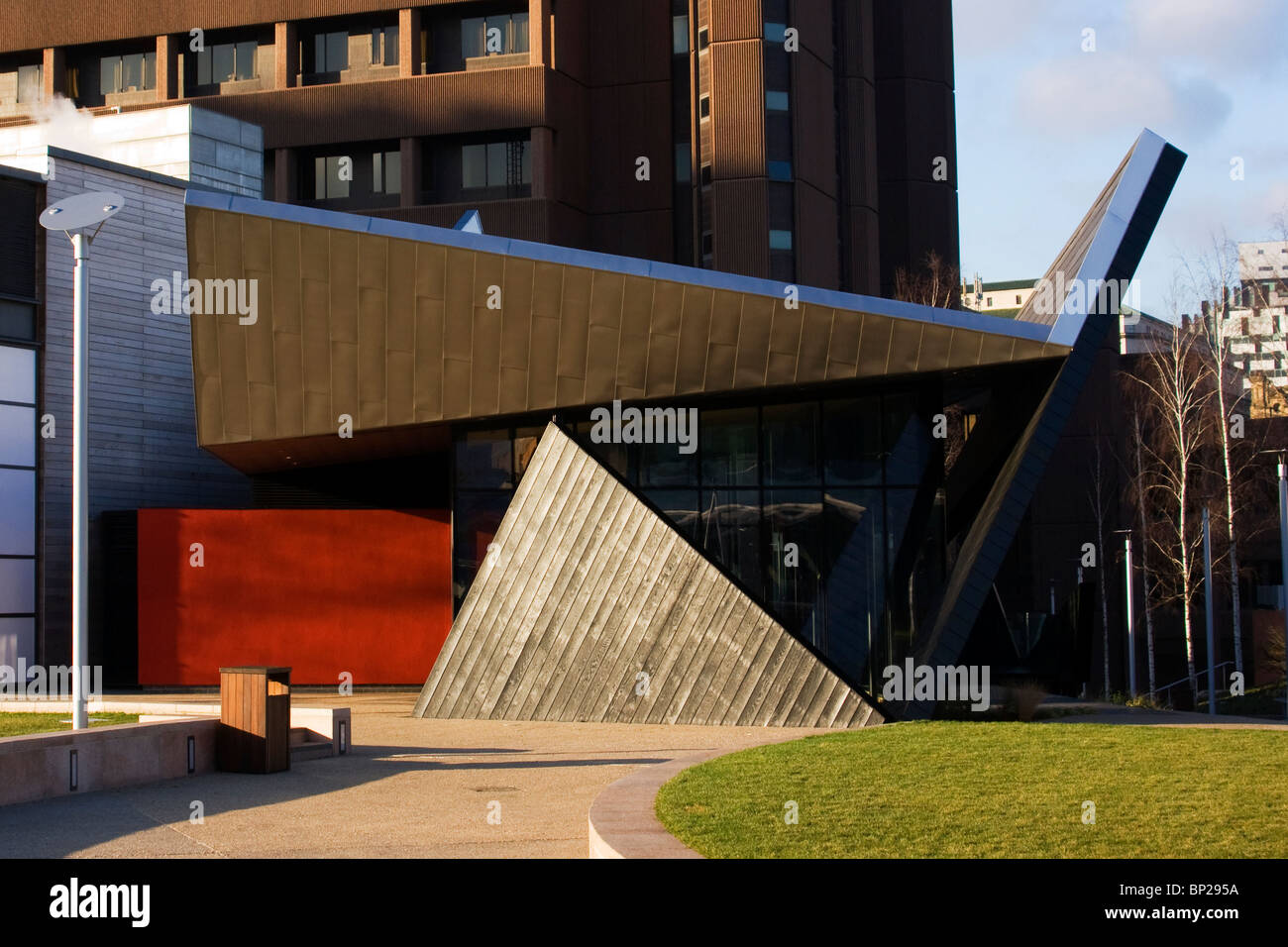Geometric buildings hi-res stock photography and images - Alamy
