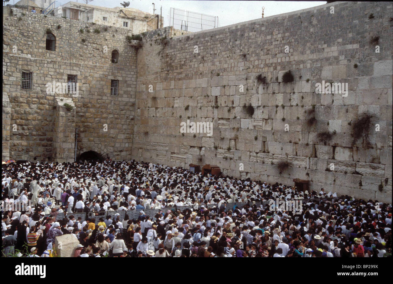 2821. JEWS PRAYING AT THE WESTERN WALL DURING THE PASSOVER PILGRIMAGE ...