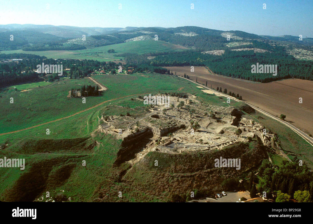 3023. TEL MEGIDDO - VIEW FROM THE EAST, FROM THE VALLEY OF JEZREEL ...