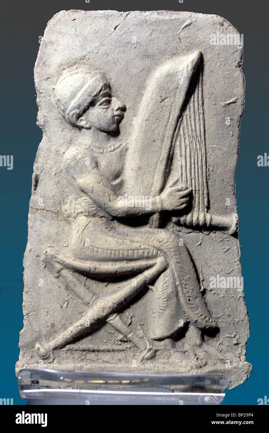 David playing harp hi-res stock photography and images - Alamy
