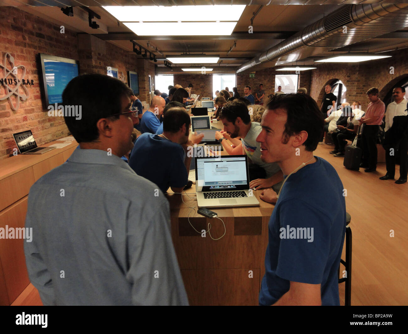 Apple store in covent garden hi-res stock photography and images - Alamy