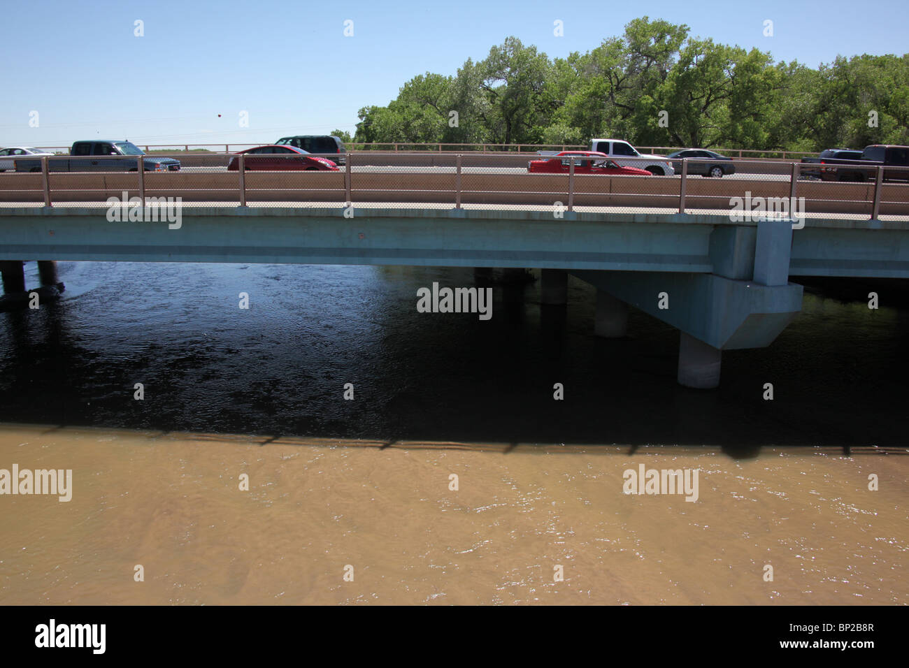 Alameda Boulevard NW bridge over the Rio Grande River at Corrales ...
