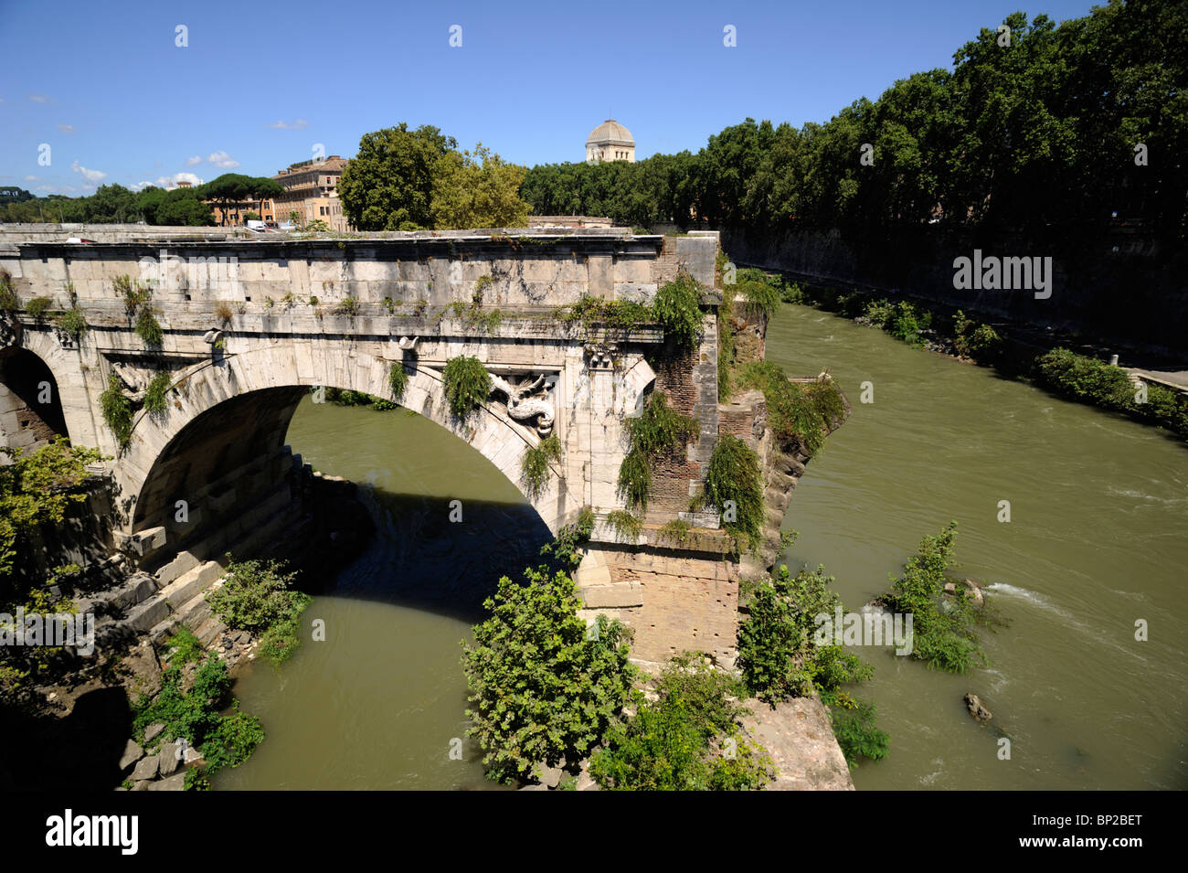 The ponte rotto bridge in rome hi-res stock photography and images - Alamy