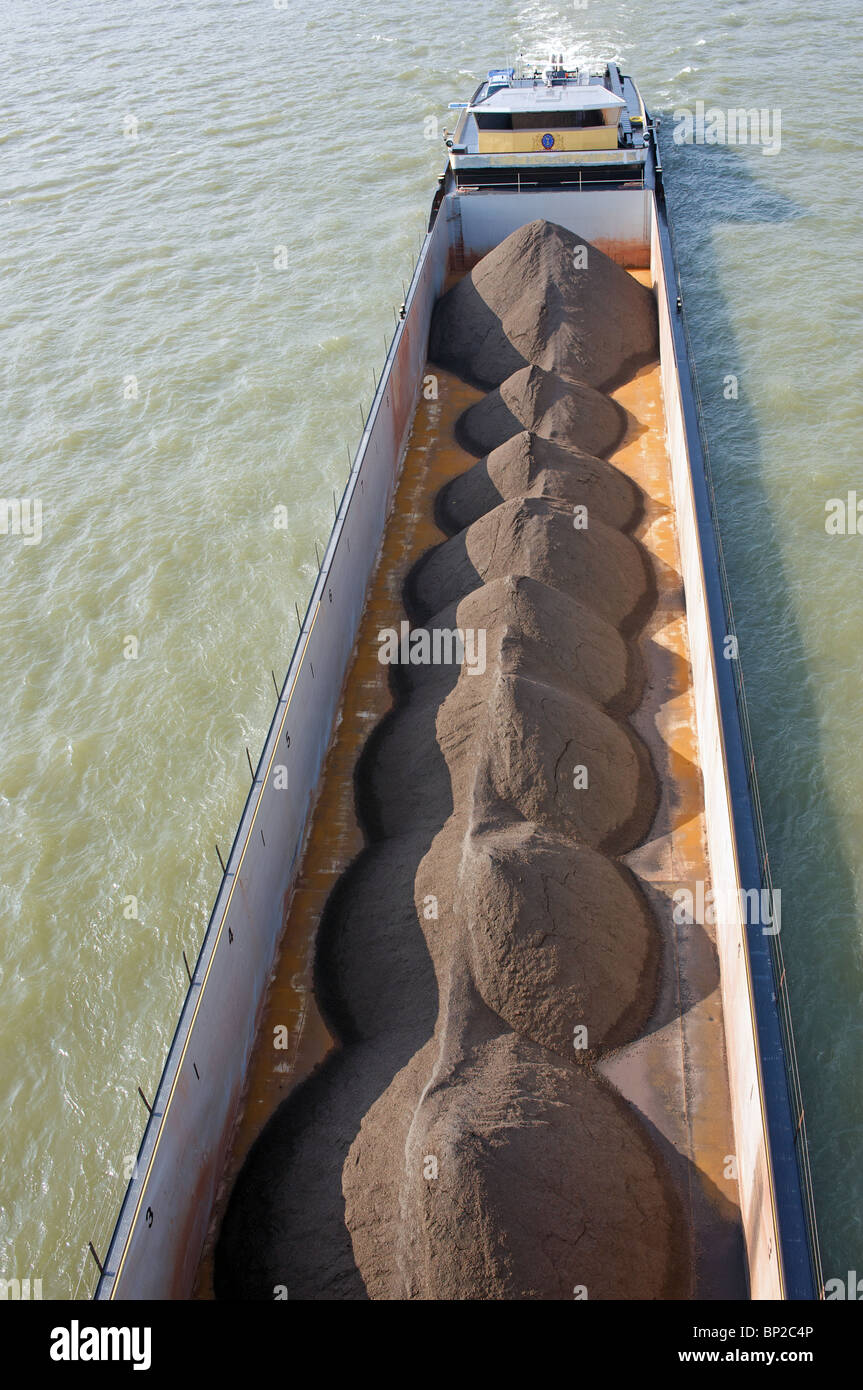 Aggregates cargo hi-res stock photography and images - Alamy