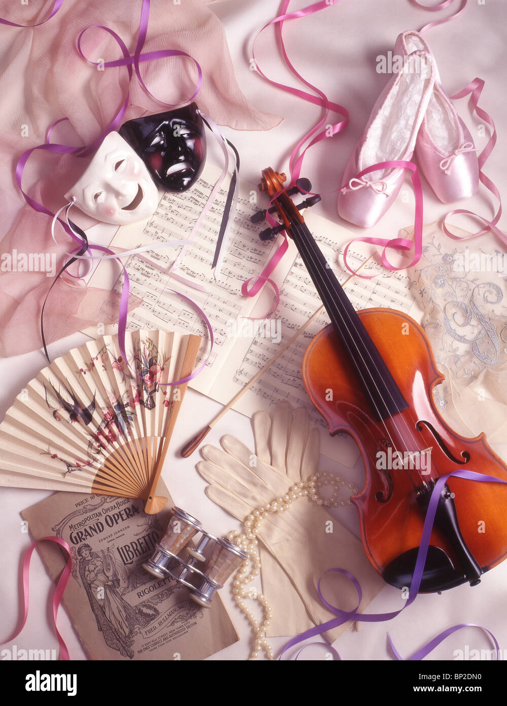 Fine art program hi-res stock photography and images - Alamy