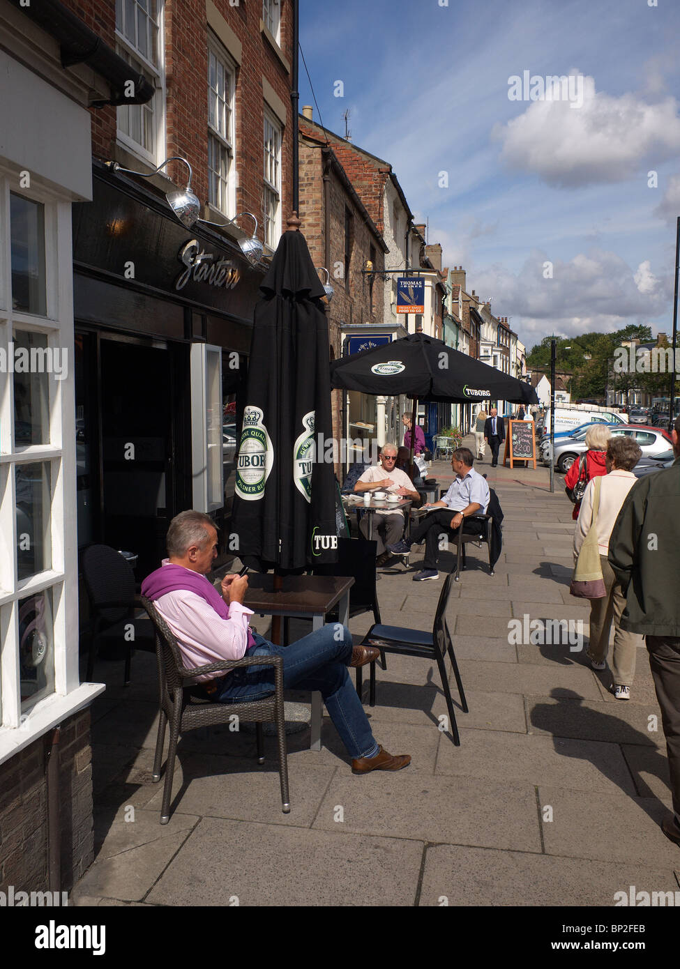 Men in street cafe hi-res stock photography and images - Alamy
