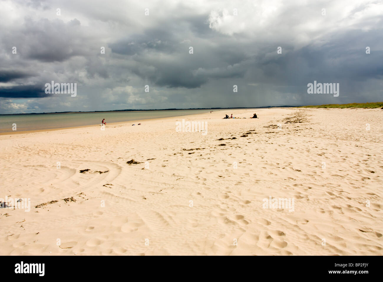 Dornoch town centre hi-res stock photography and images - Alamy