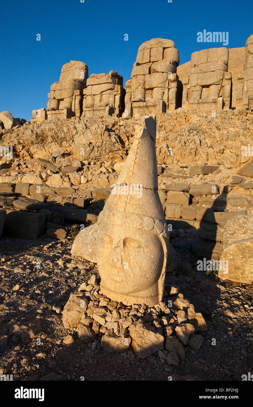 Statue head at Mount Nemrut in Turkey Stock Photo - Alamy