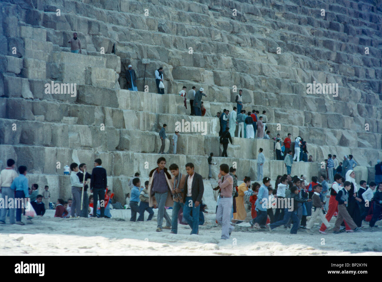 Giza Egypt Tourists At Pyramids Stock Photo - Alamy