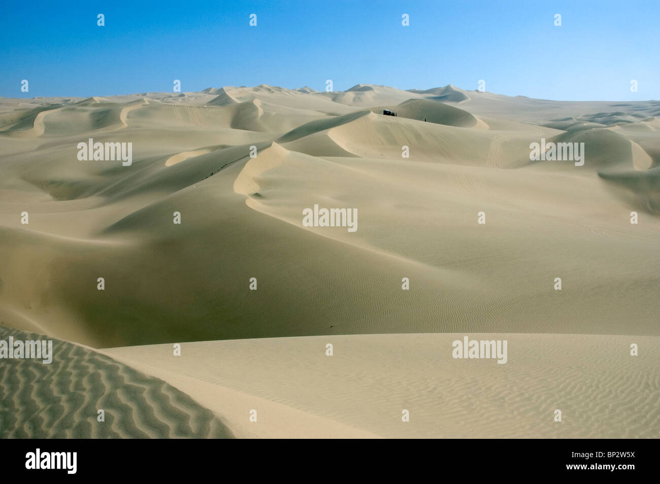 The vast desert sand dunes near the Huacachina Oasis, Ica, Peru Stock ...