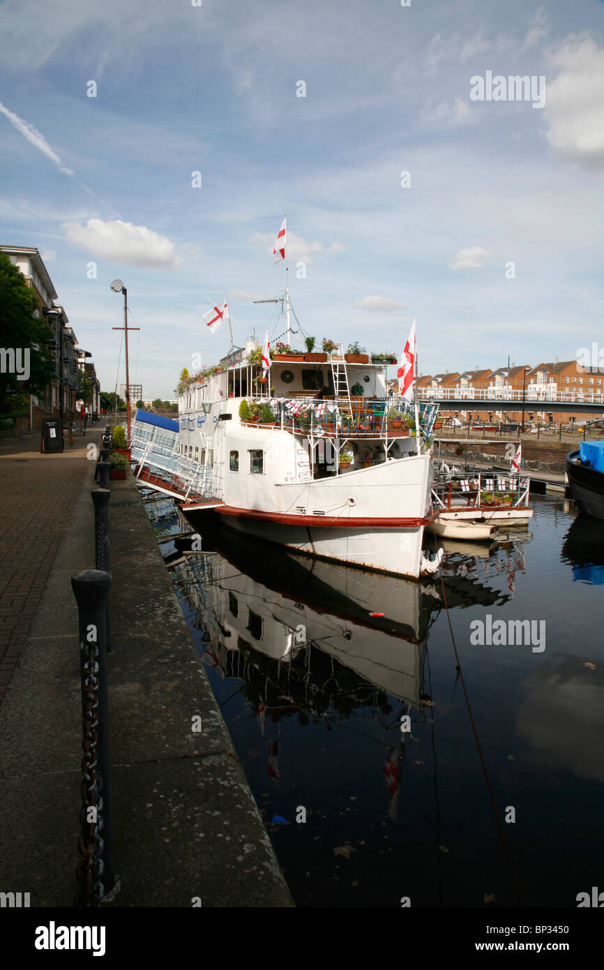 Wibbly Wobbly High Resolution Stock Photography and Images - Alamy