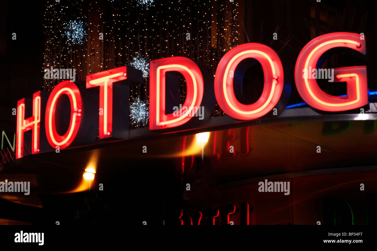 Hot dog sign hi-res stock photography and images - Alamy