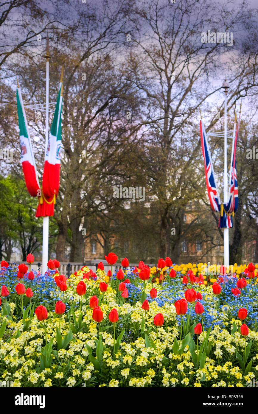 flags st james park Stock Photo - Alamy
