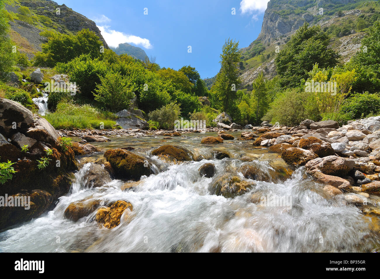 Landscape shot hi-res stock photography and images - Alamy