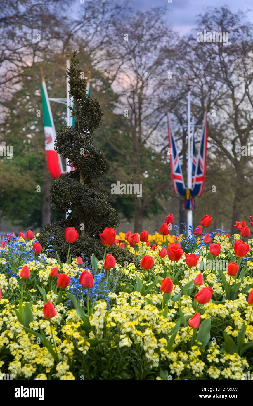 flags st james park Stock Photo - Alamy