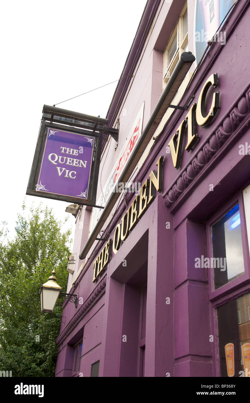 Purple painted Queen Vic Student pub Preston city centre,Lancashire,UK ...