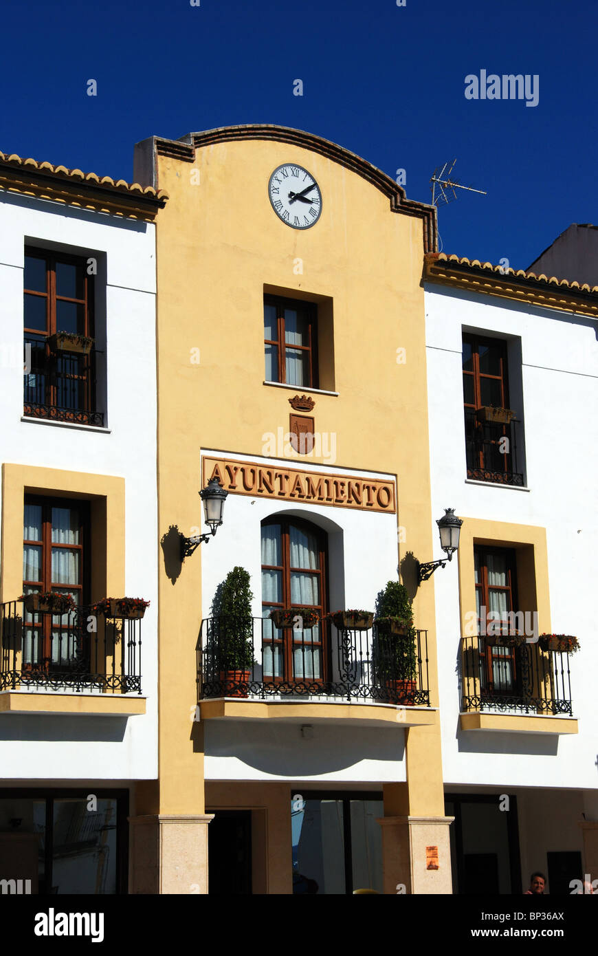 Town hall (ayuntamiento), whitewashed village (pueblo blanco), Alozaina ...