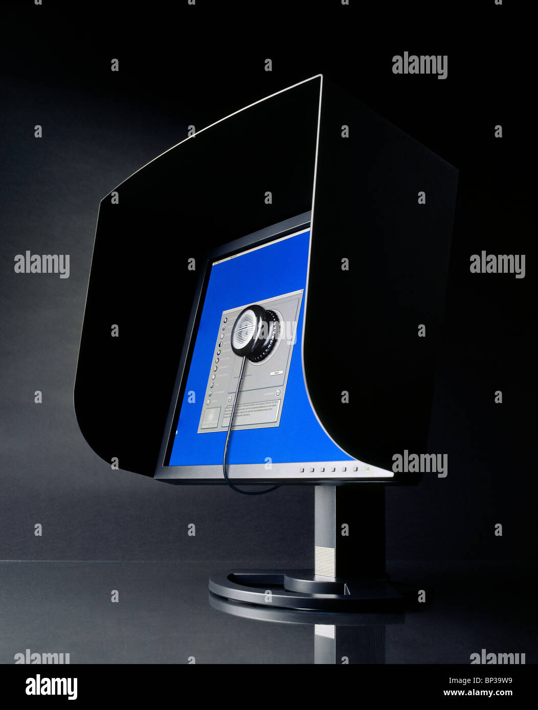 Screen calibration hi-res stock photography and images - Alamy