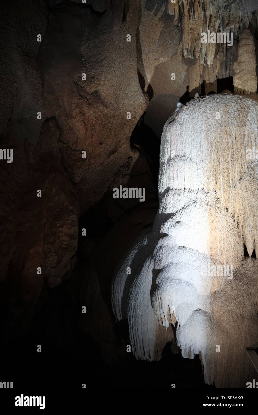 Cutta Cutta Caves, Katherine, NT, Australia Stock Photo - Alamy