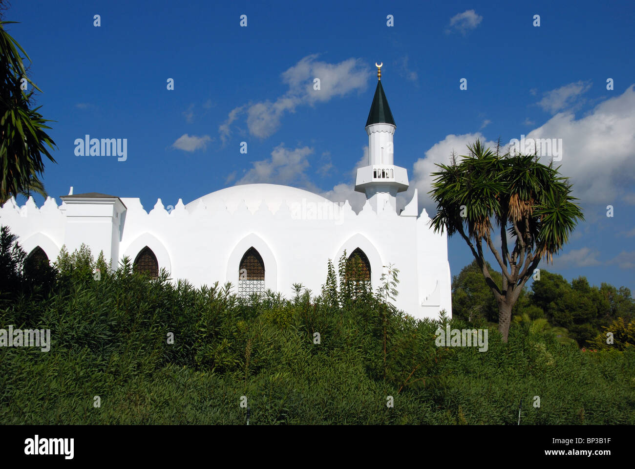 King abdul aziz mosque or marbella mosque costa del sol hi-res stock ...