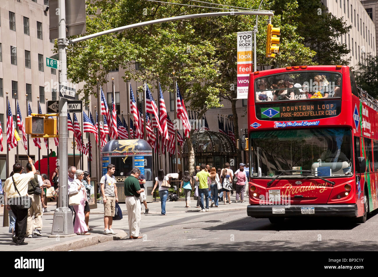 Double Decker Tour Bus at Rockefeller Center,NYC Stock Photo - Alamy