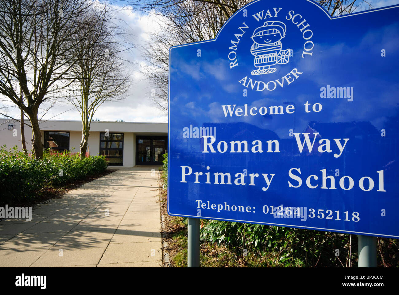 Roman Way Primary School Andover level access to entrance Stock Photo ...