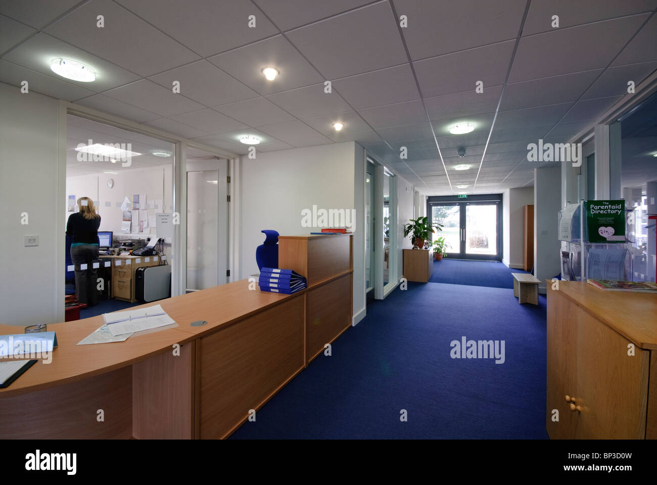 Elementary school entrance uk hi-res stock photography and images - Alamy