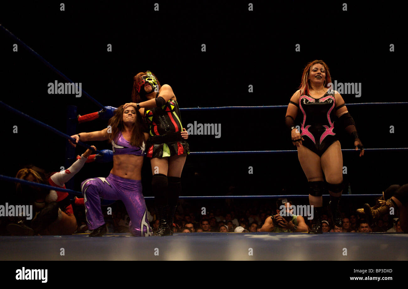 Female Wrestlers Fight At A Lucha Libre Wrestling Show At Arena Mexico In Mexico City July 16
