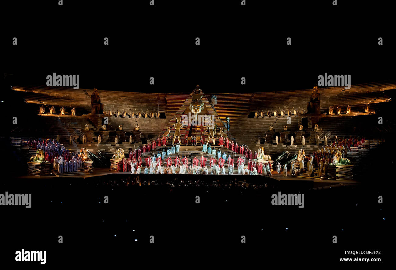 Aida opera verona hi-res stock photography and images - Alamy
