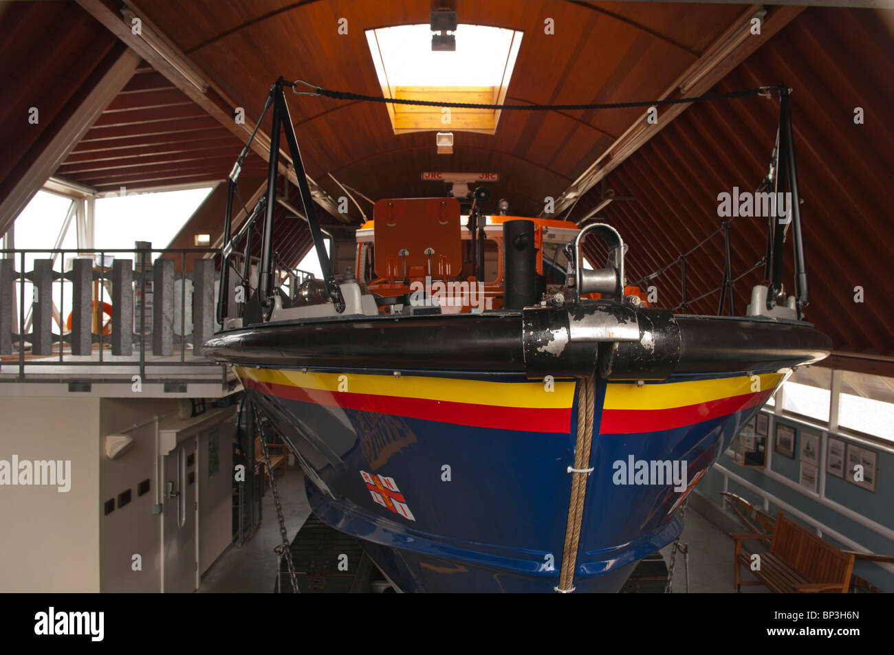Rnli lifeboat aldeburgh suffolk uk hi-res stock photography and images ...